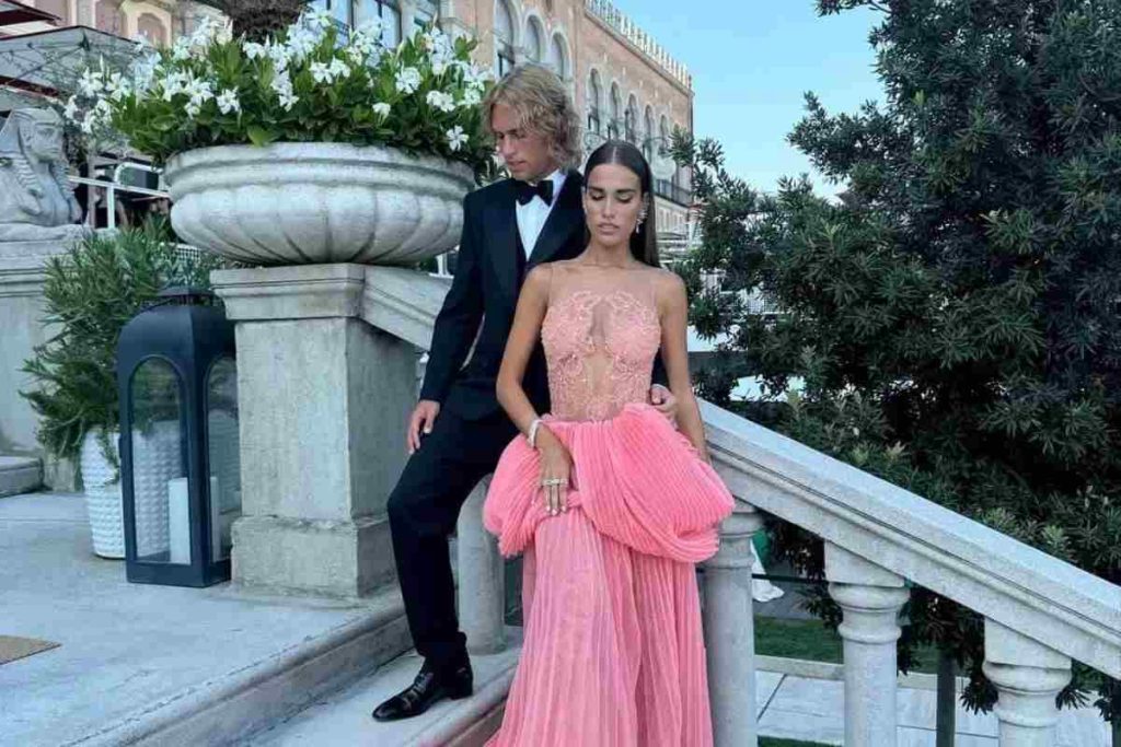 We Music: Clara, chi è il fidanzato della cantante e star di Mare Fuori: "Coppia bellissima ...